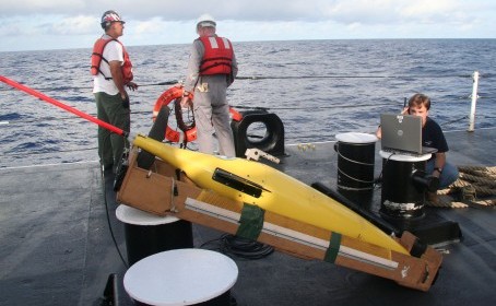 Global Gliders: iRobot's Long Endurance Battery Powered Underwater ...